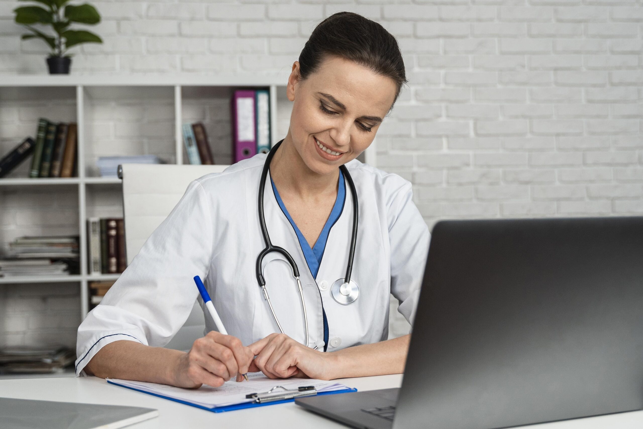 Resultado de exame online: qual é a importância de oferecer? - Versatilis