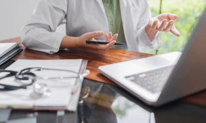 Bulário de medicamentos de A a Z: como funciona e vantagens - Versatilis